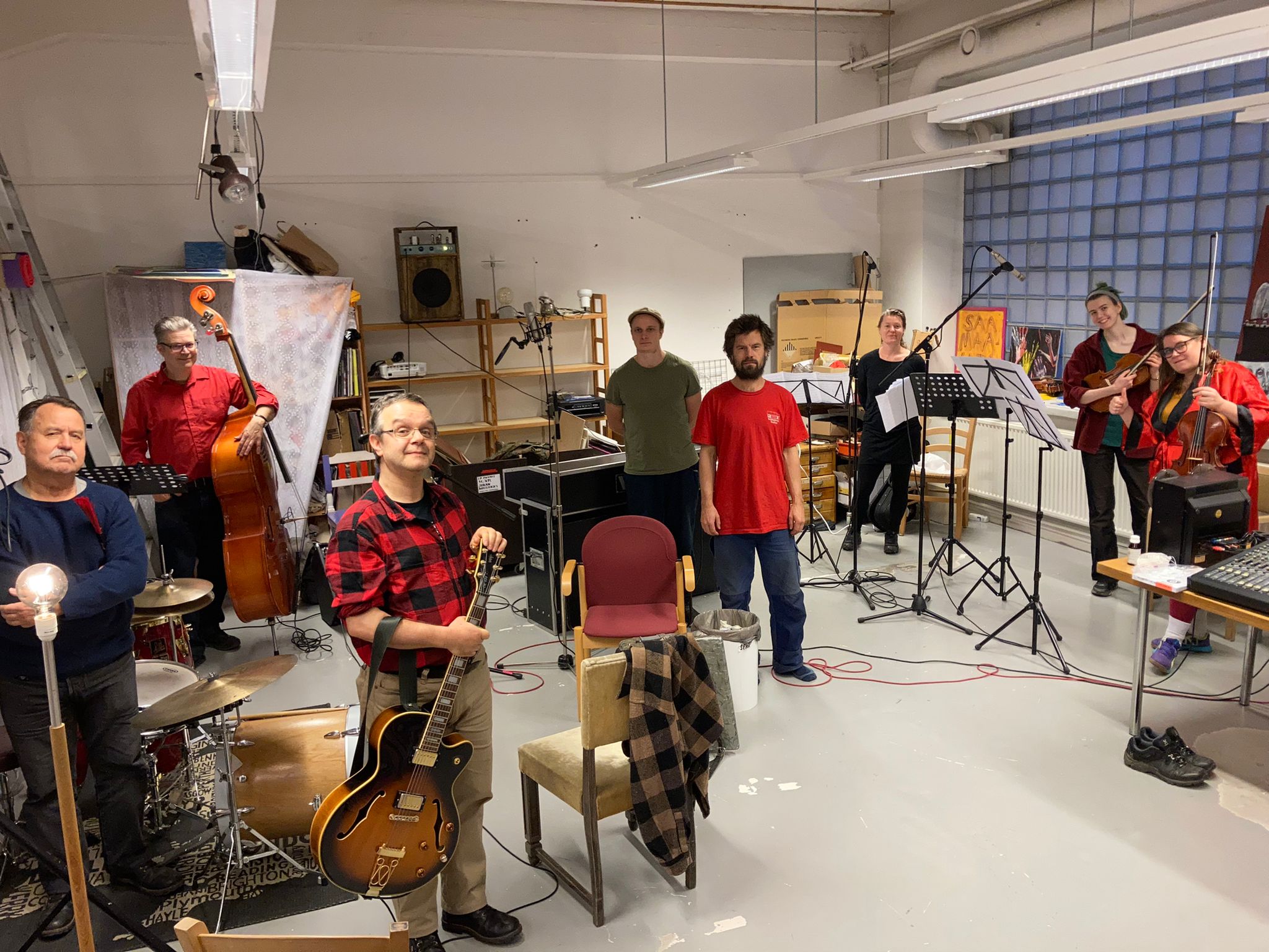 ALMOST MUSIK | umpio